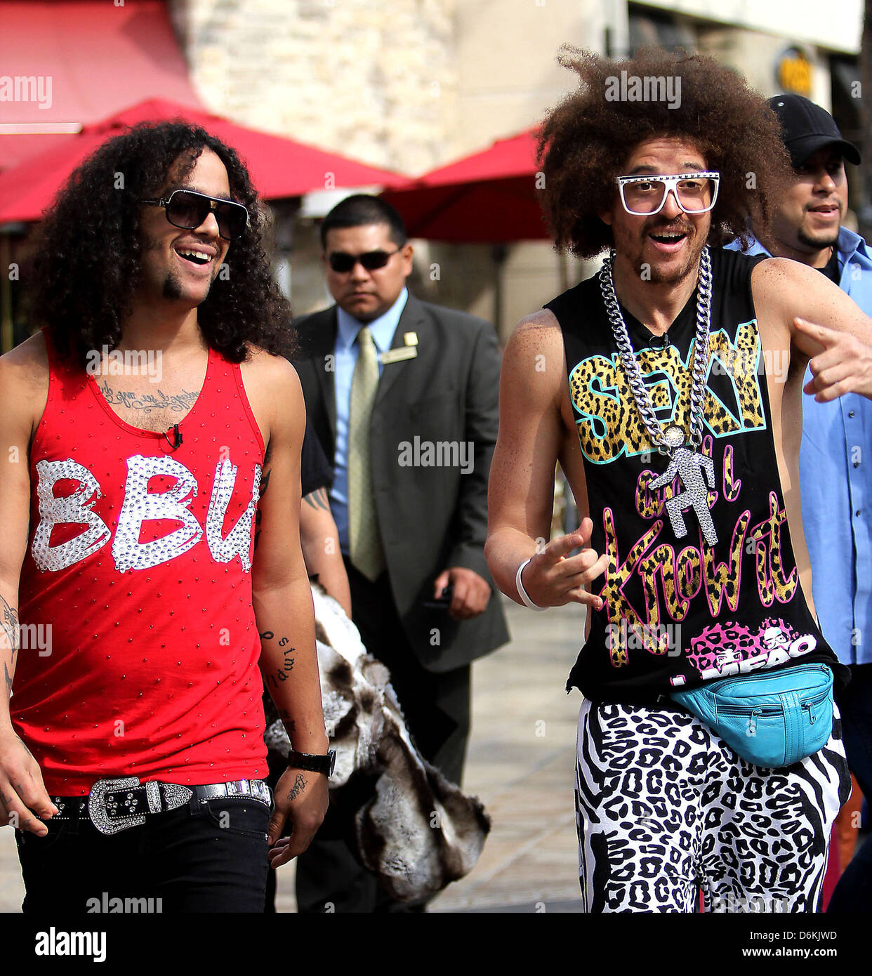 Aka skyblu du groupe Banque de photographies et d’images à haute ...