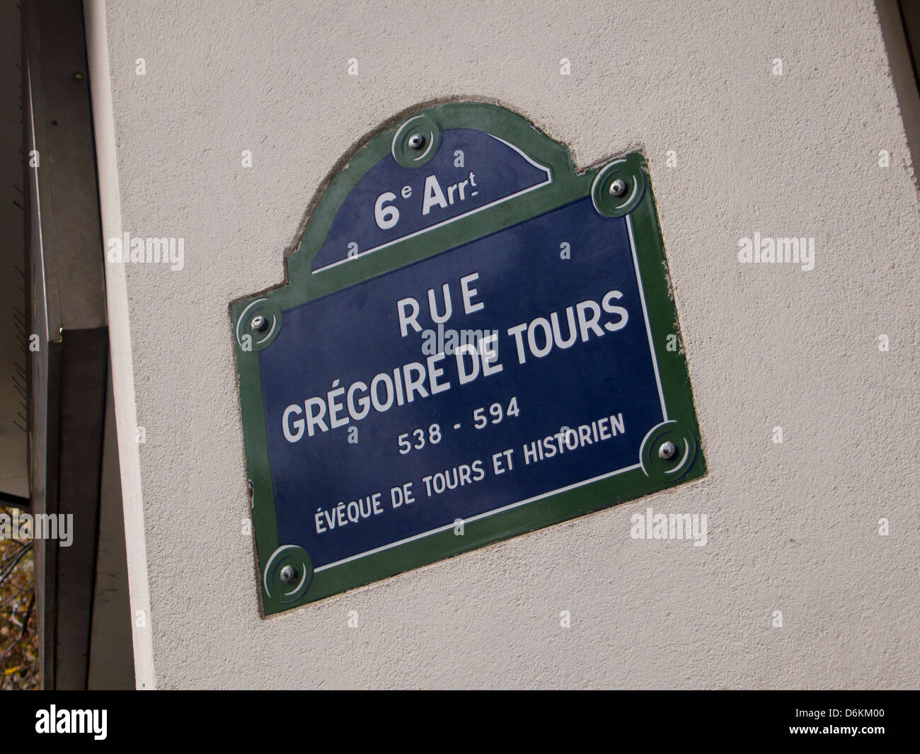 Plaque de rue parisienne traditionnelle Banque de photographies et d ...