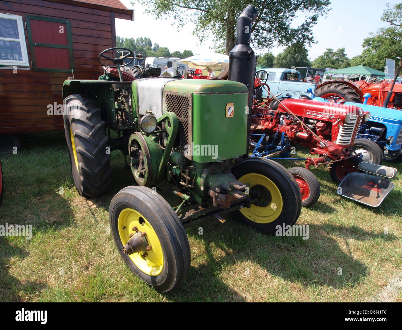 Sfv tractor Banque de photographies et d’images à haute résolution - Alamy