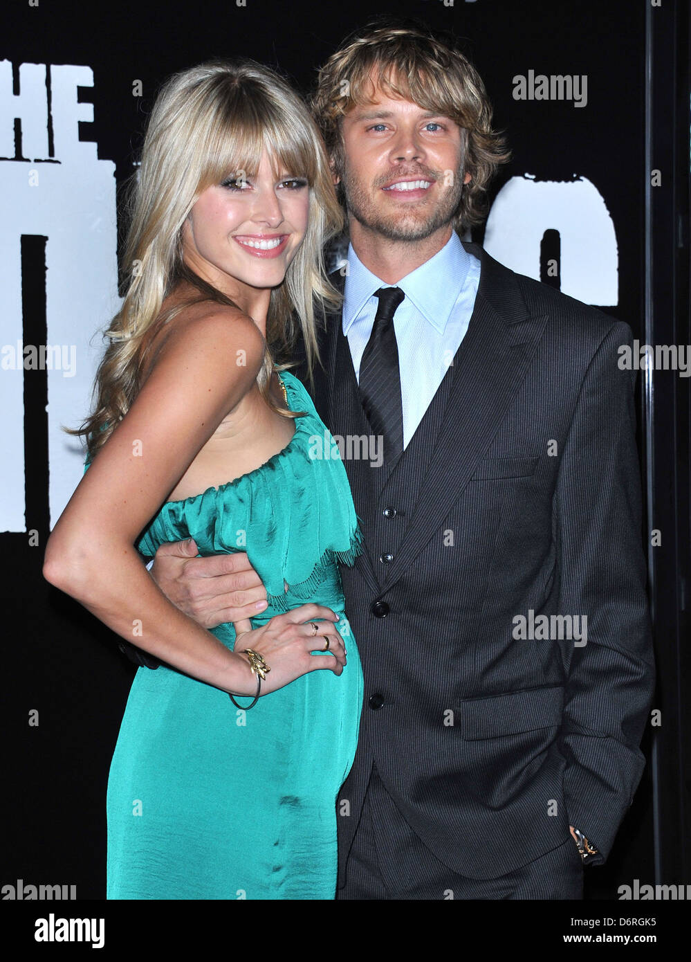 Sarah Wright et Eric Christian Olsen 'la chose' Los Angeles Premiere ...