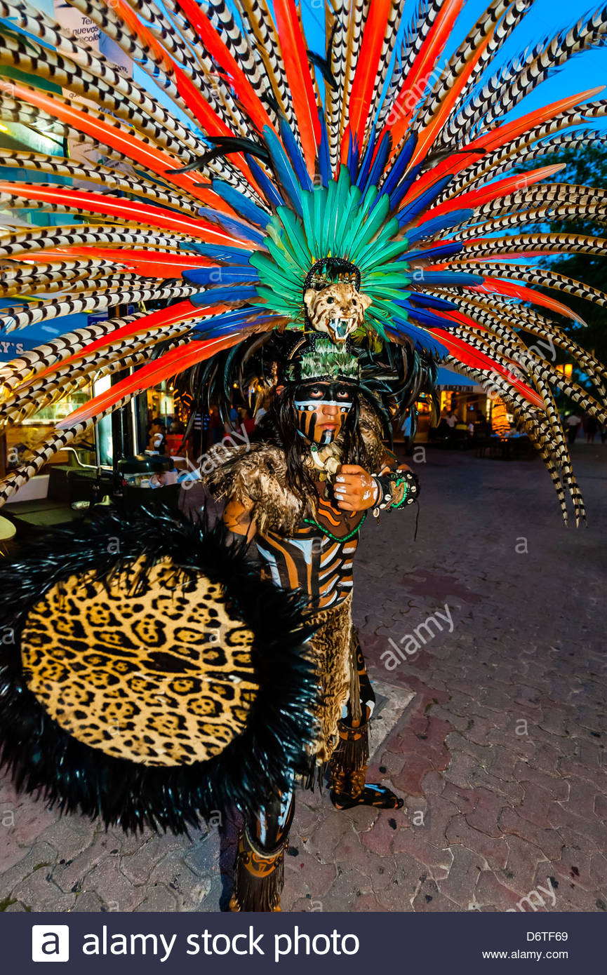 Mayan Costume Photos & Mayan Costume Images - Alamy