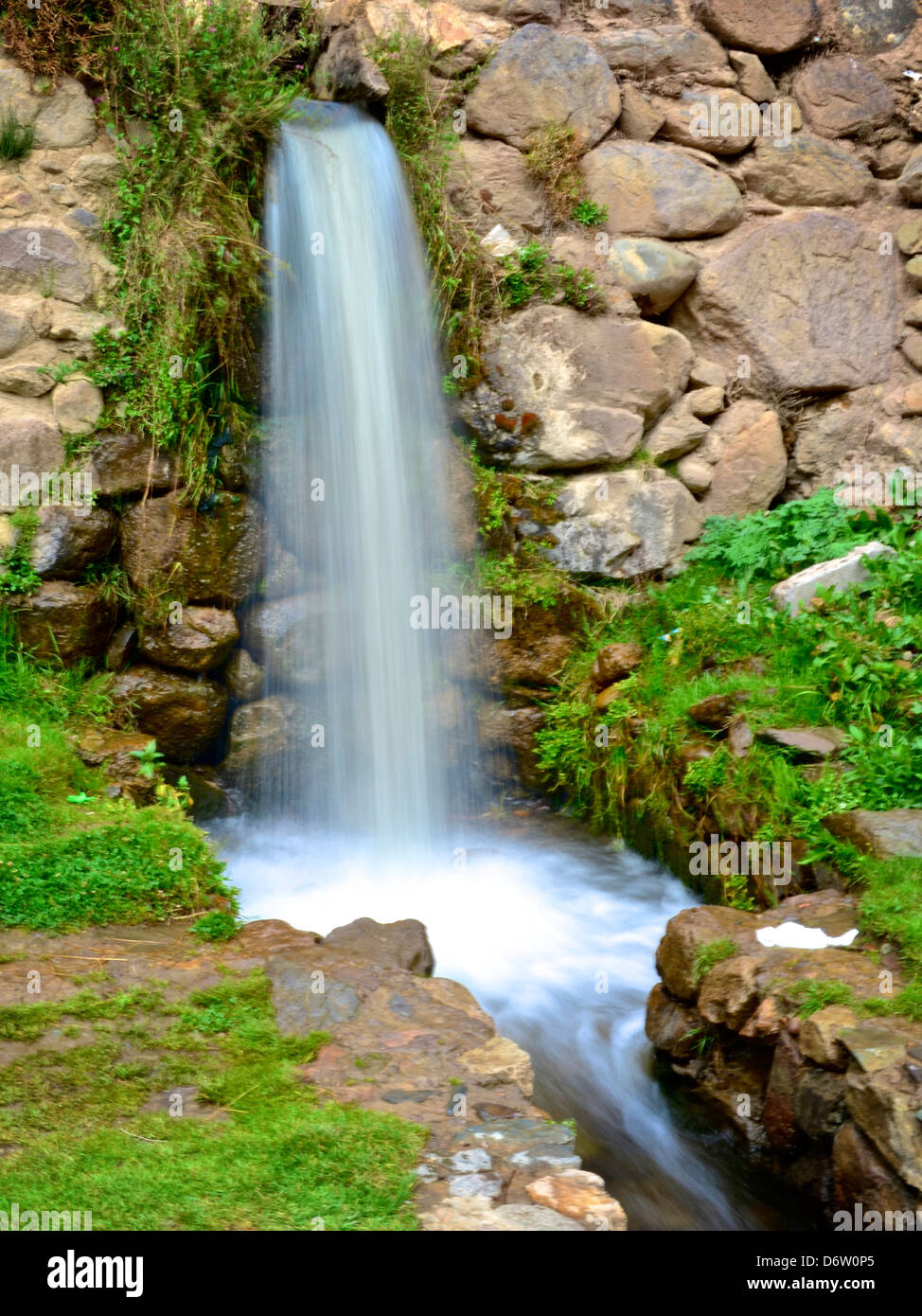 Inca irrigation channel Banque de photographies et d’images à haute résolution - Alamy