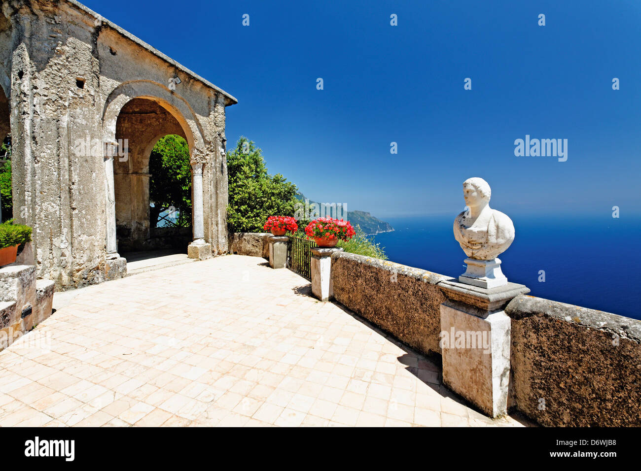 L'Italie, Campanie, Ravello, exposée à la Villa Cimbrone Photo Stock ...