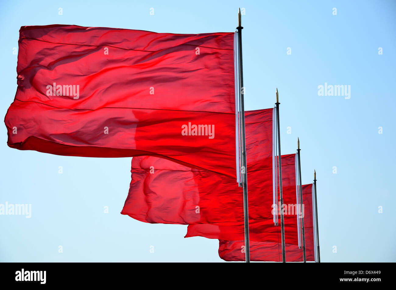 Drapeau rouge Banque de photographies et d’images à haute résolution ...