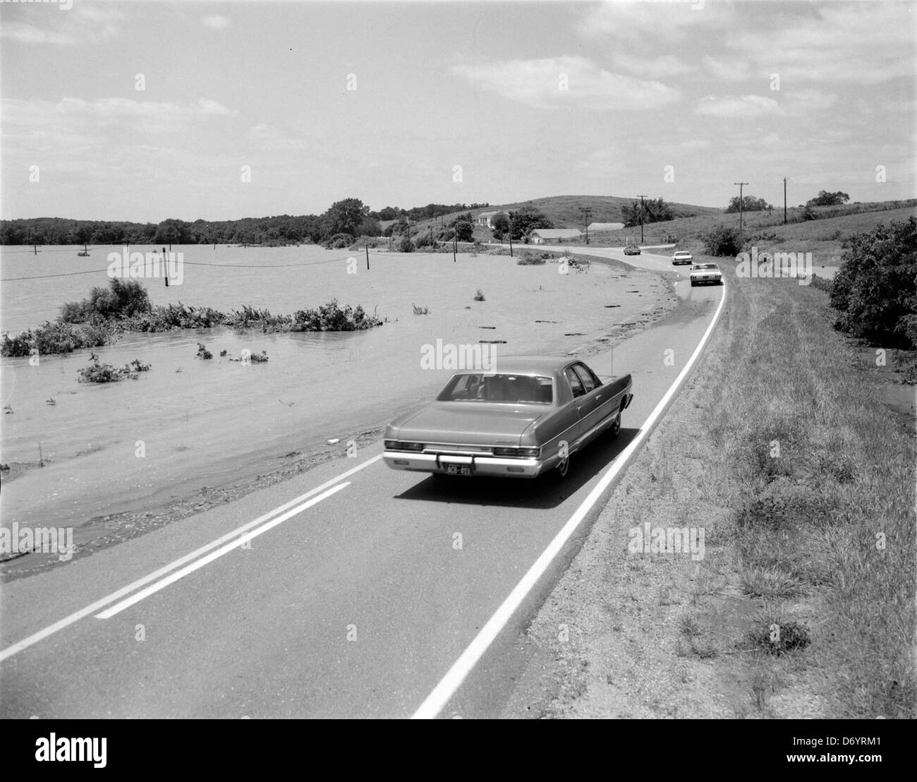 Route a une voie Banque de photographies et d’images à haute résolution ...