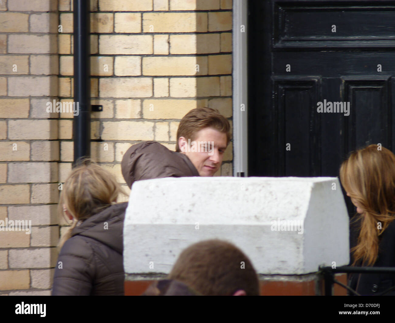 DR ARTHUR Darvill QUI FILM COMPAGNONS SAISON FINALE Arthur Darvill et ...