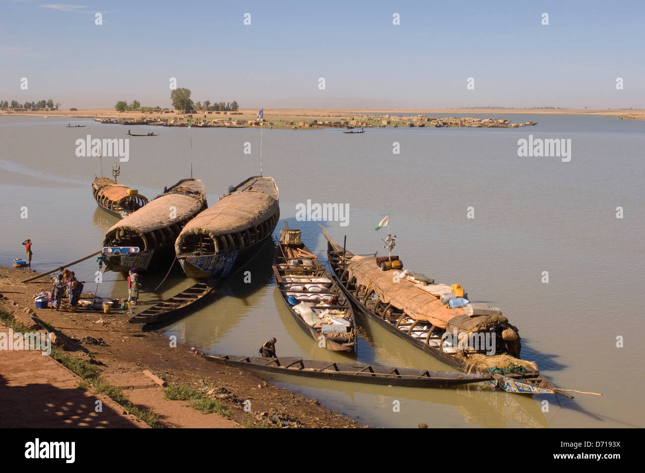 Mopti port boat mali Banque de photographies et d’images à haute ...