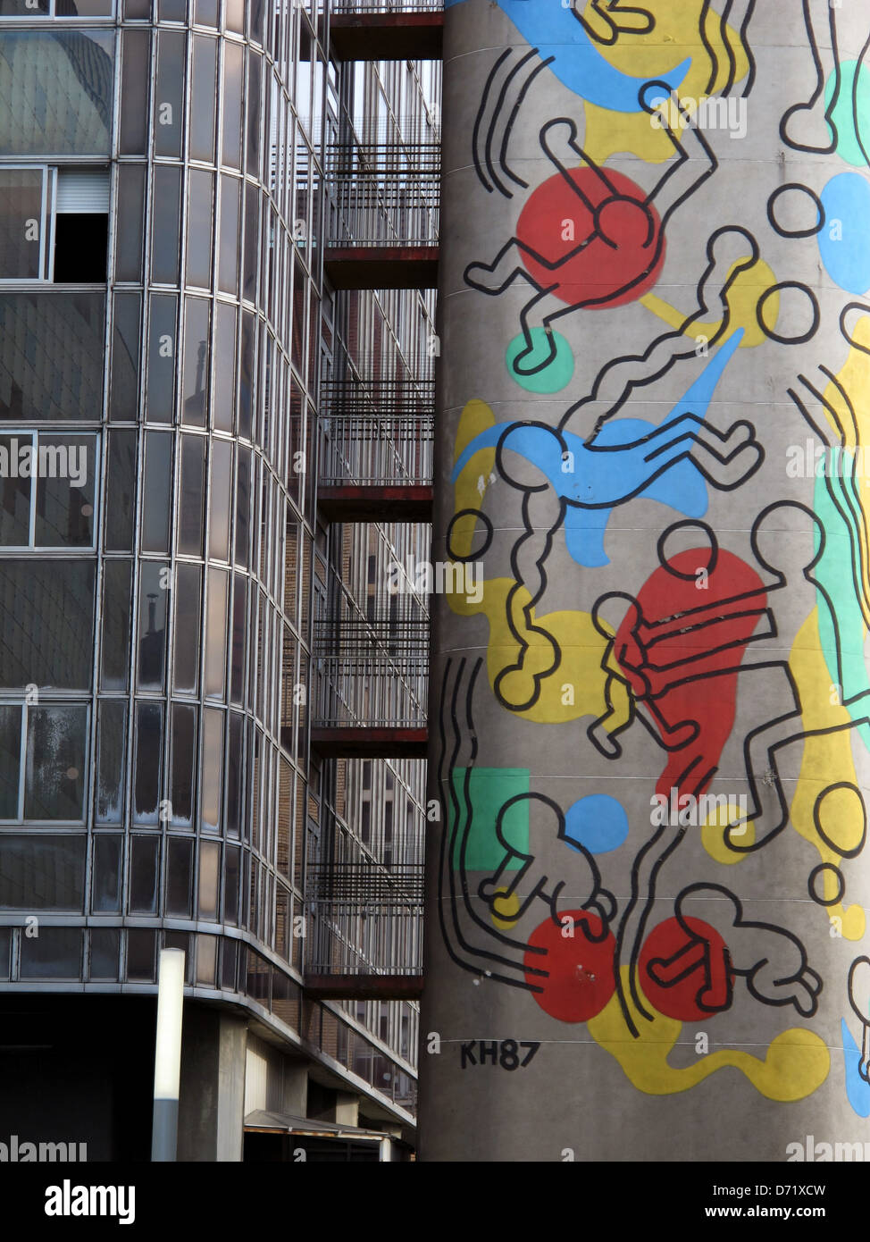 Keith haring necker Banque de photographies et d’images à haute ...