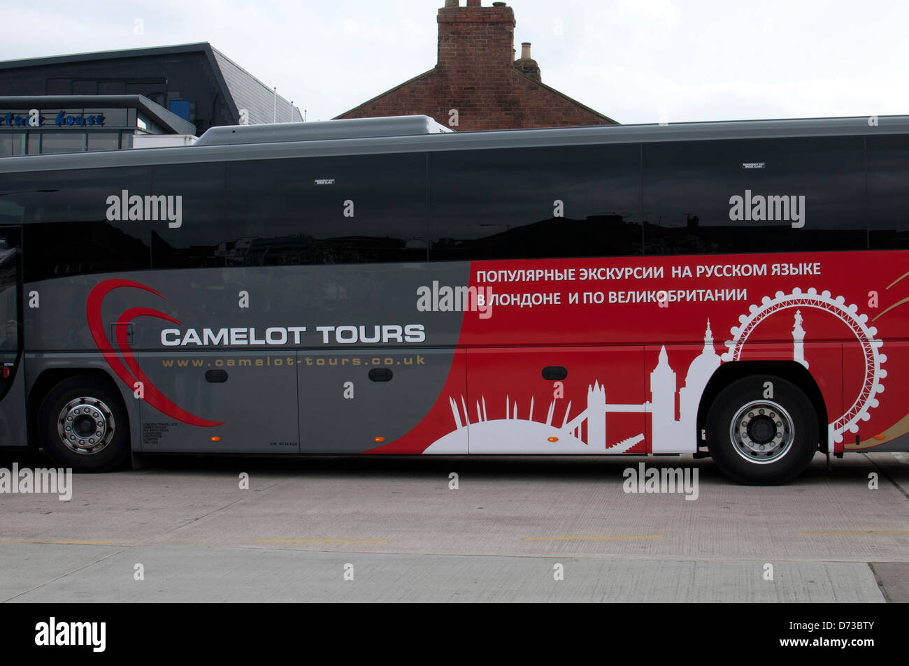 Side view coach bus Banque de photographies et d’images à haute ...
