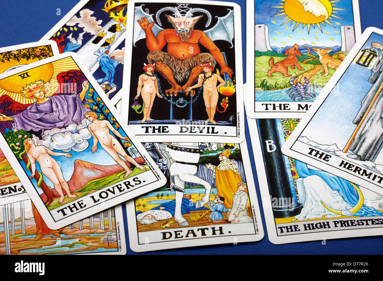 Cartes de tarot Banque de photographies et d’images à haute résolution ...