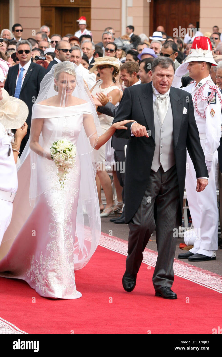 La princesse Charlene de Monaco est accompagnée de son père Michael ...