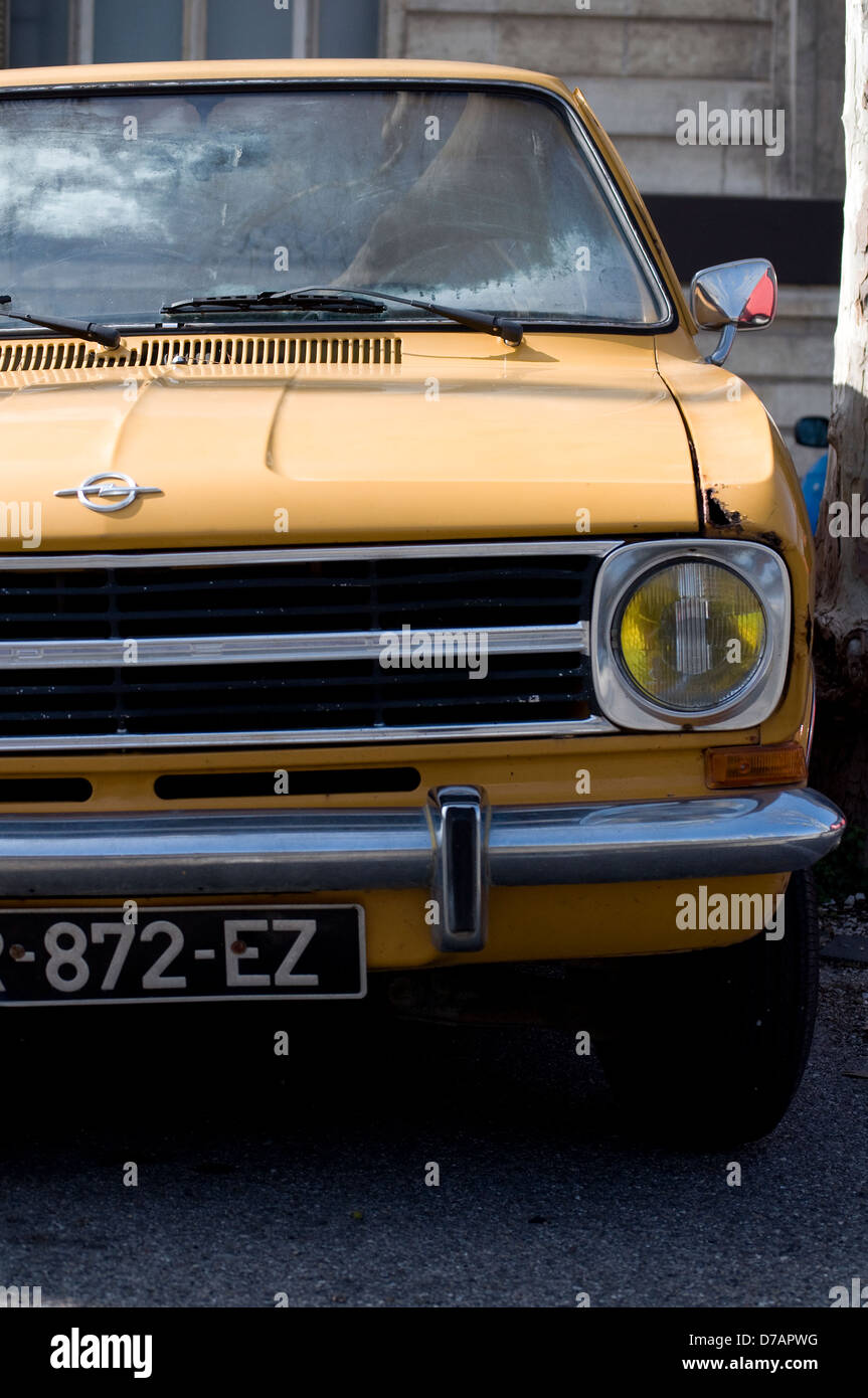 Voiture opel Banque de photographies et d’images à haute résolution - Alamy