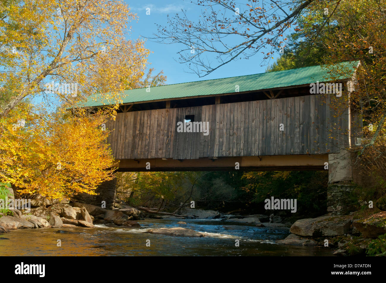 Mill bridge Banque de photographies et d’images à haute résolution - Alamy