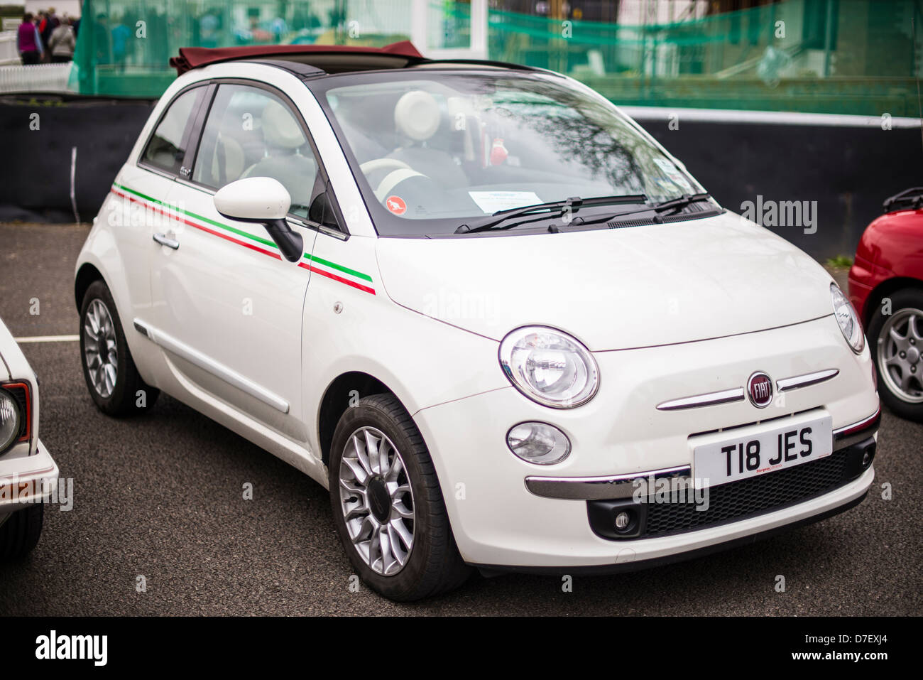 White fiat 500 Banque de photographies et d’images à haute résolution ...