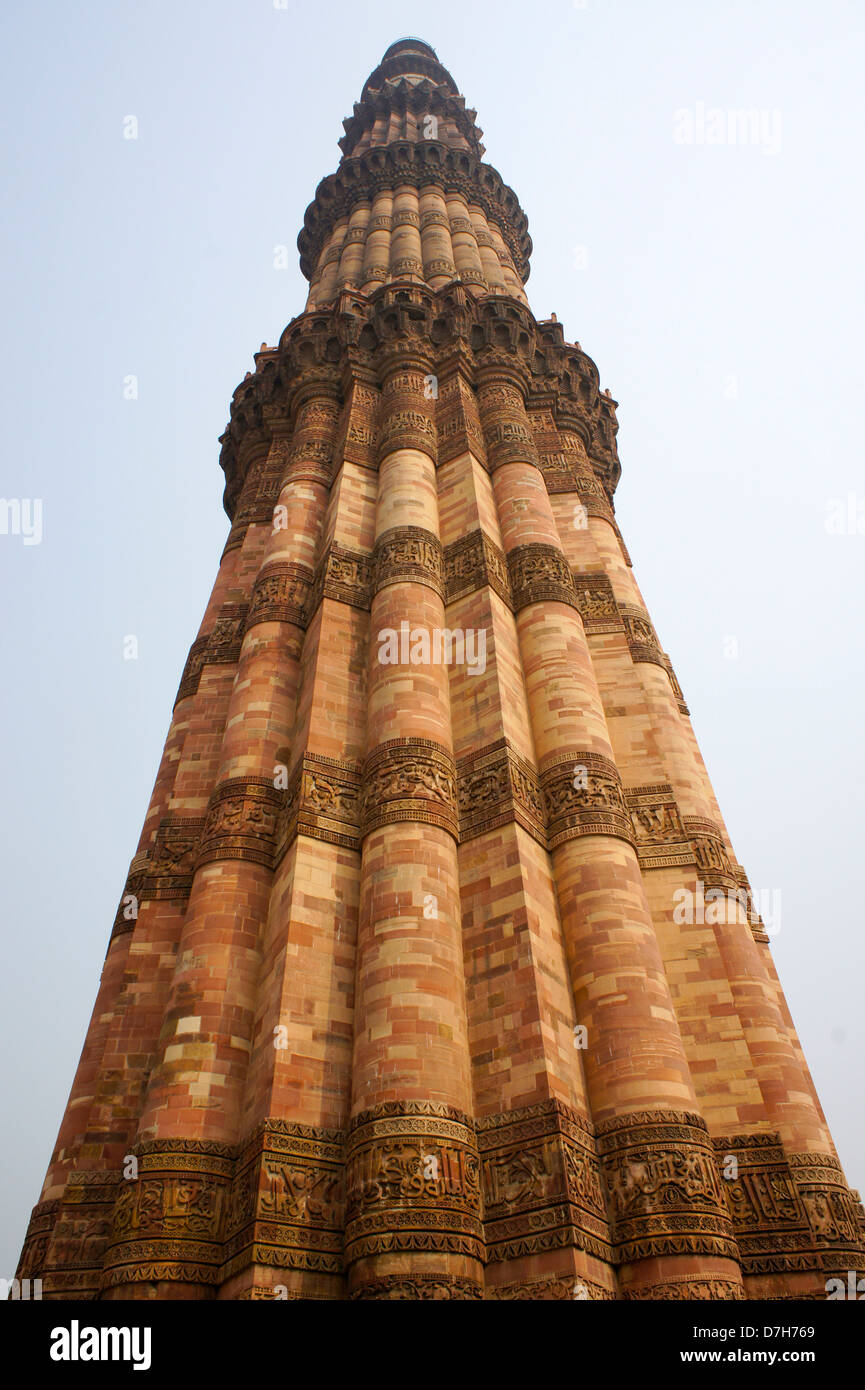 Qutub minar delhi india Banque de photographies et d’images à haute ...