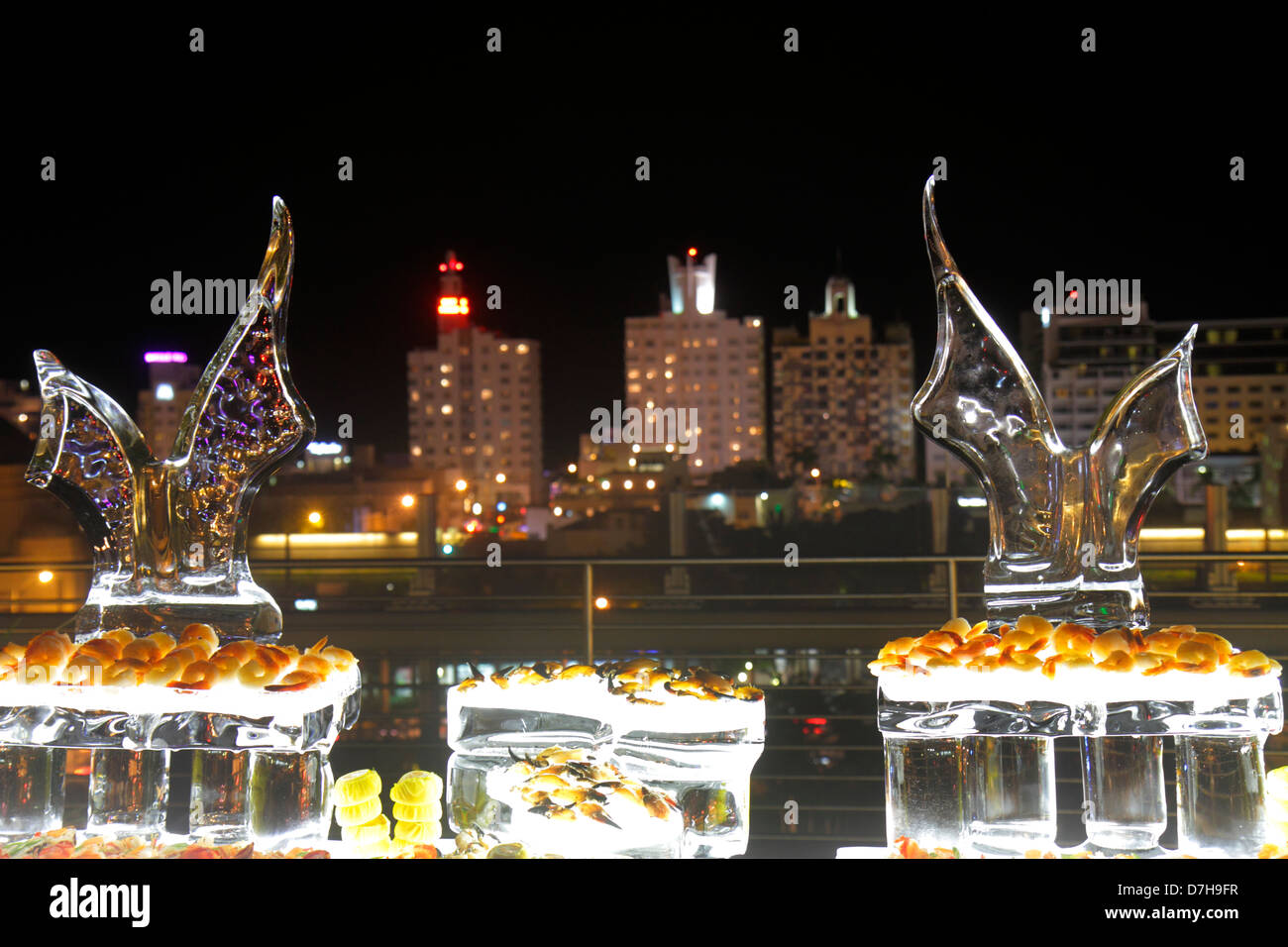 Buffet on the beach Banque de photographies et d’images à haute ...