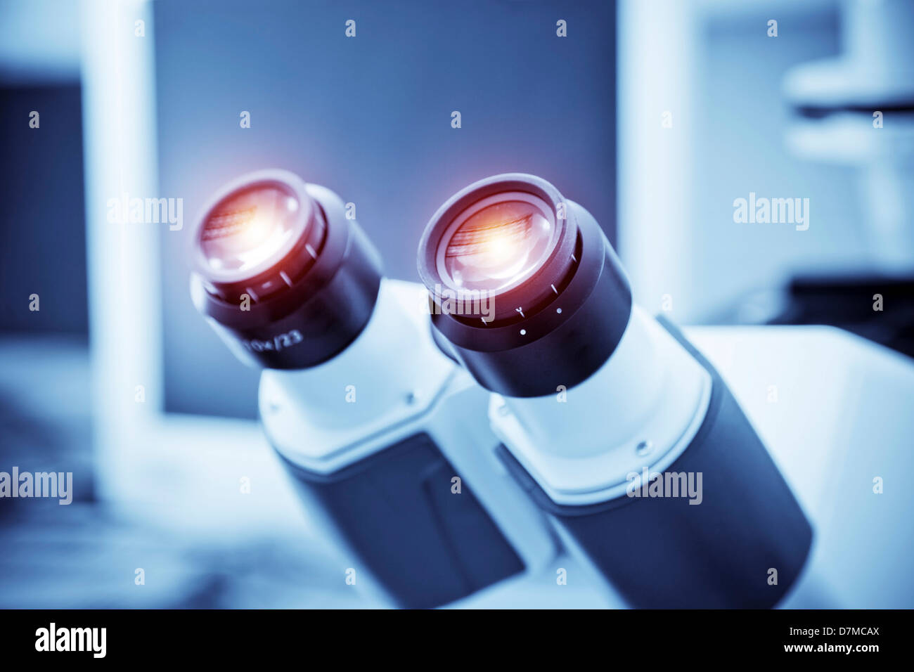 Single lens microscope Banque de photographies et d’images à haute ...