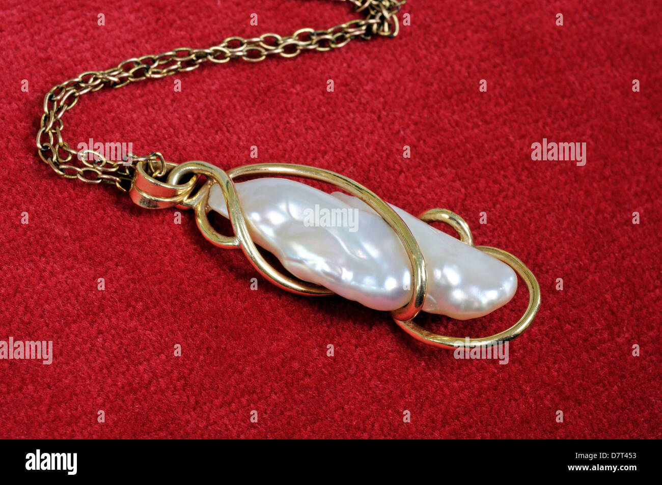 Perle baroque Banque de photographies et d’images à haute résolution ...