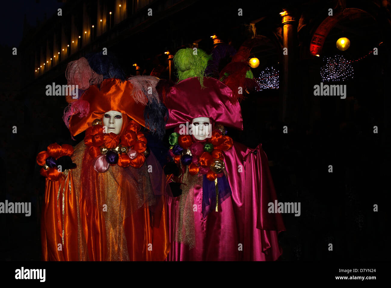 Venise, les masques vénitiens typiques, le plus célèbre carnaval en ...