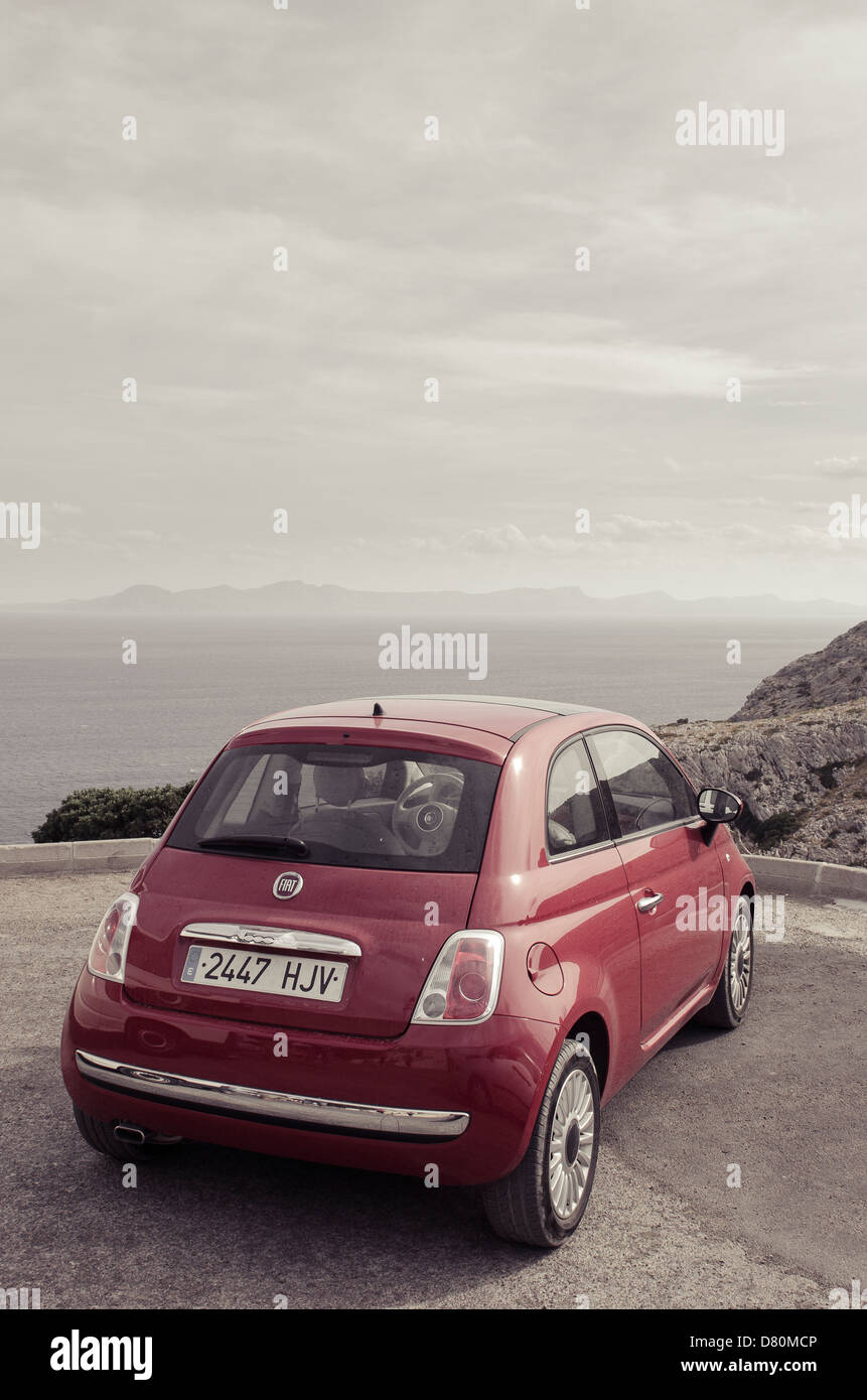Voitures rouges fiat 500 Banque de photographies et d’images à haute ...