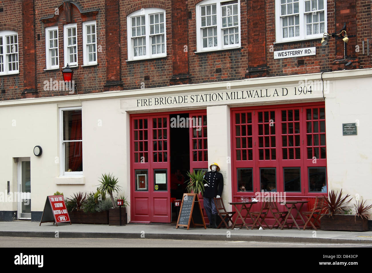 Millwall Fire Station vendu et transformé en un restaurant construit en ...
