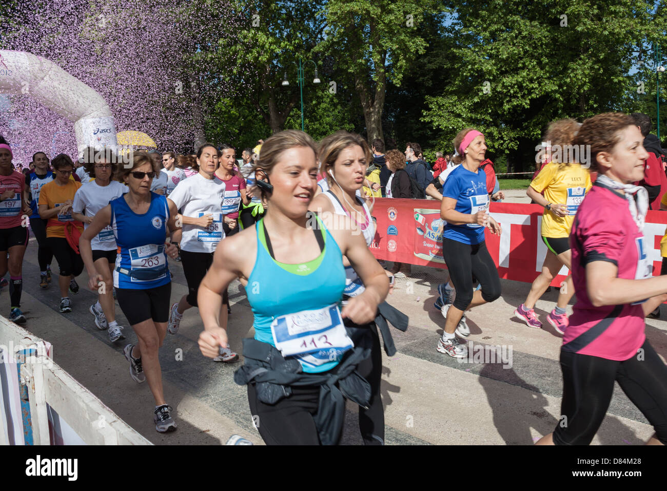 Milan, Italie - 19 mai 2013 : Des milliers de femmes à l'exécution d ...