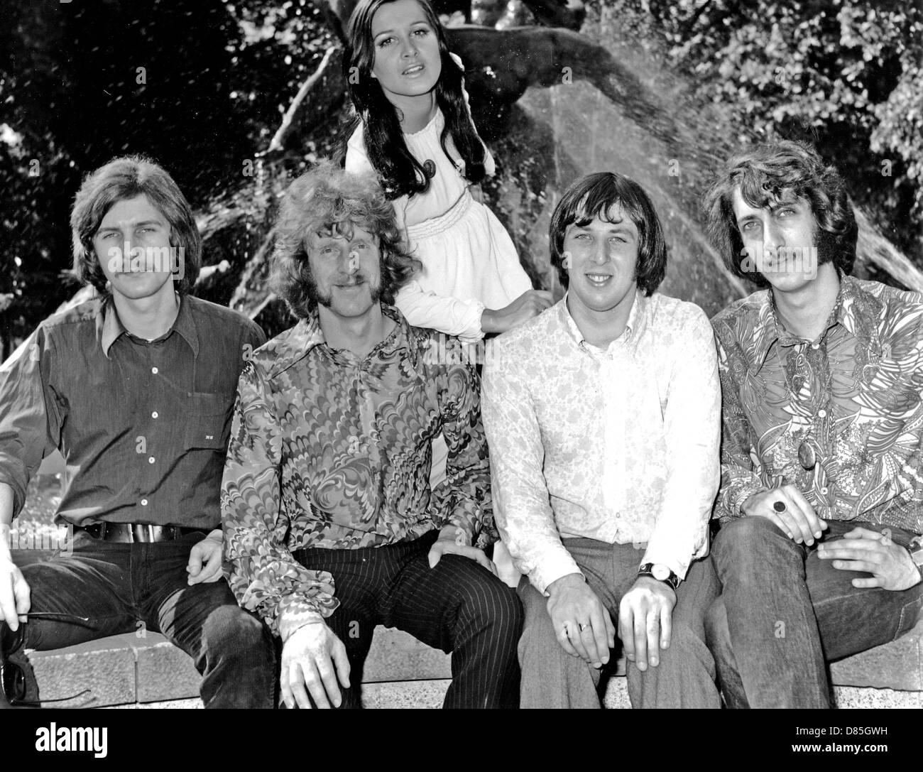 ECLECTION groupe folk-rock britannique en 1968 avec la chanteuse australienne Kerrilee Male ...