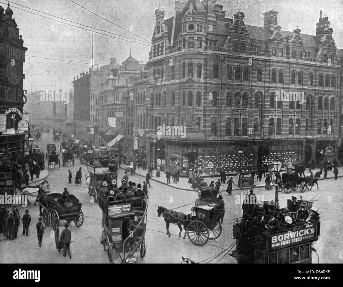 Tottenham court road street Banque de photographies et d’images à haute ...