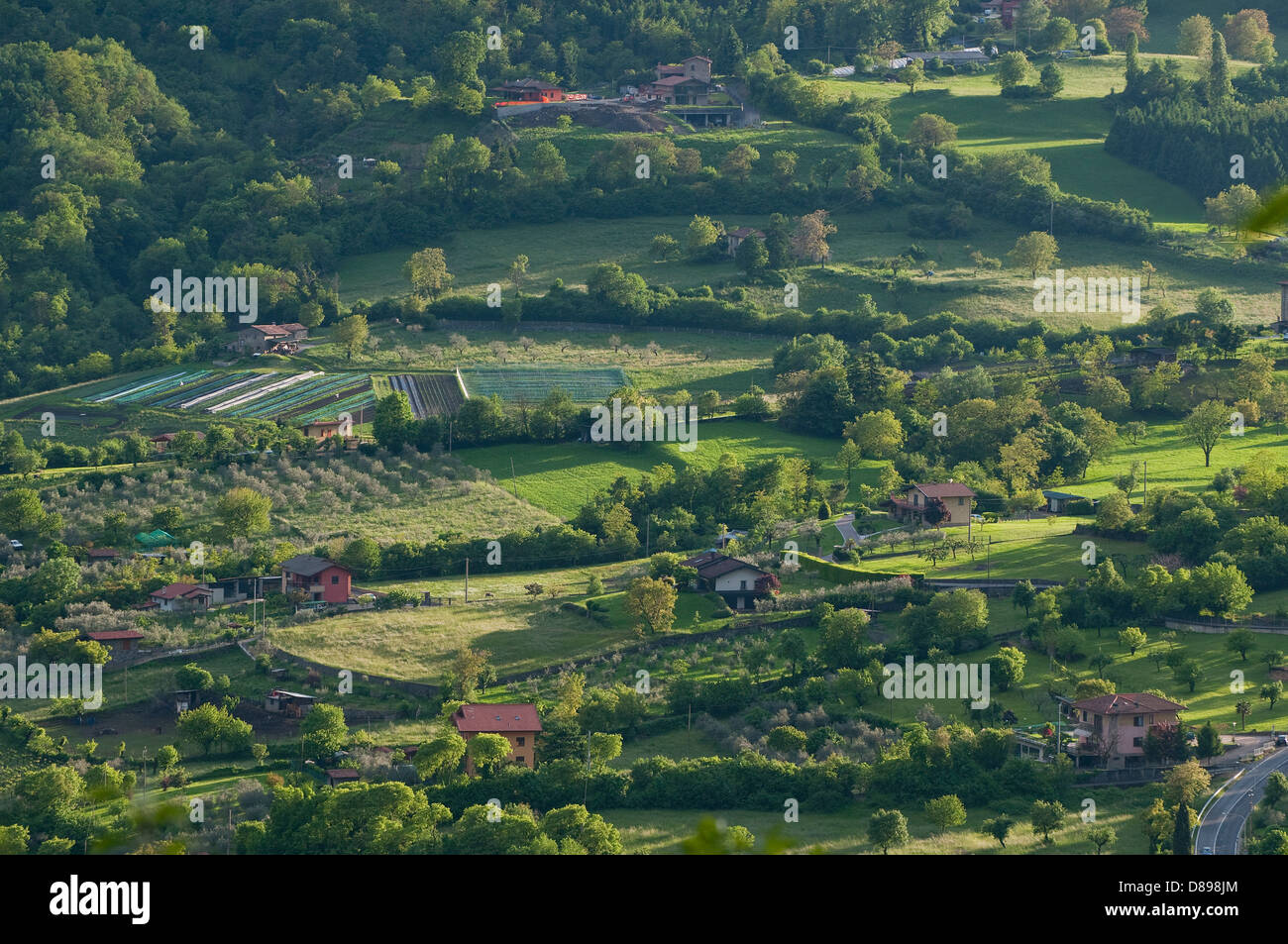 Solto collina Banque de photographies et d’images à haute résolution ...