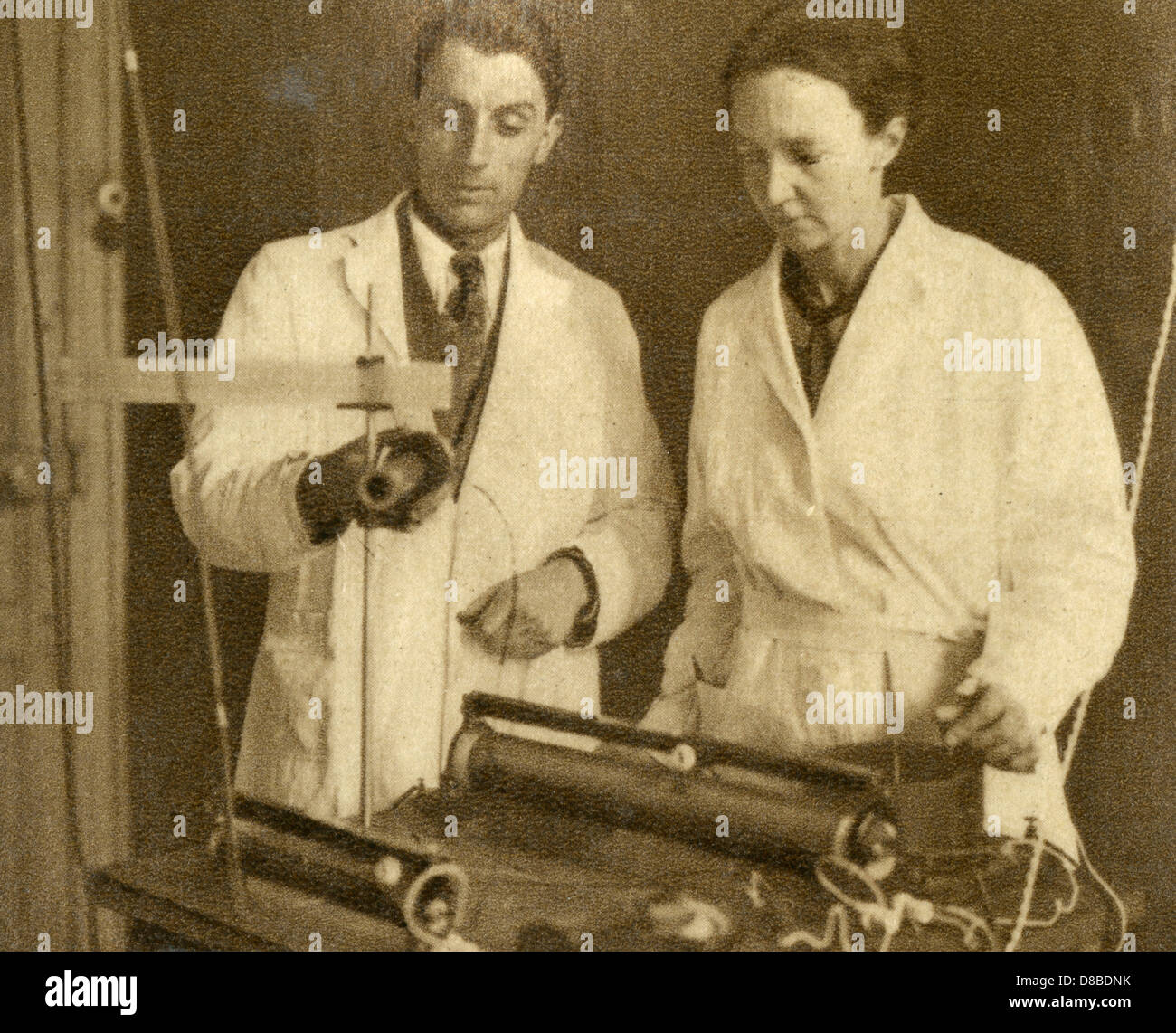 Frederic joliot curie Banque de photographies et d’images à haute résolution - Alamy