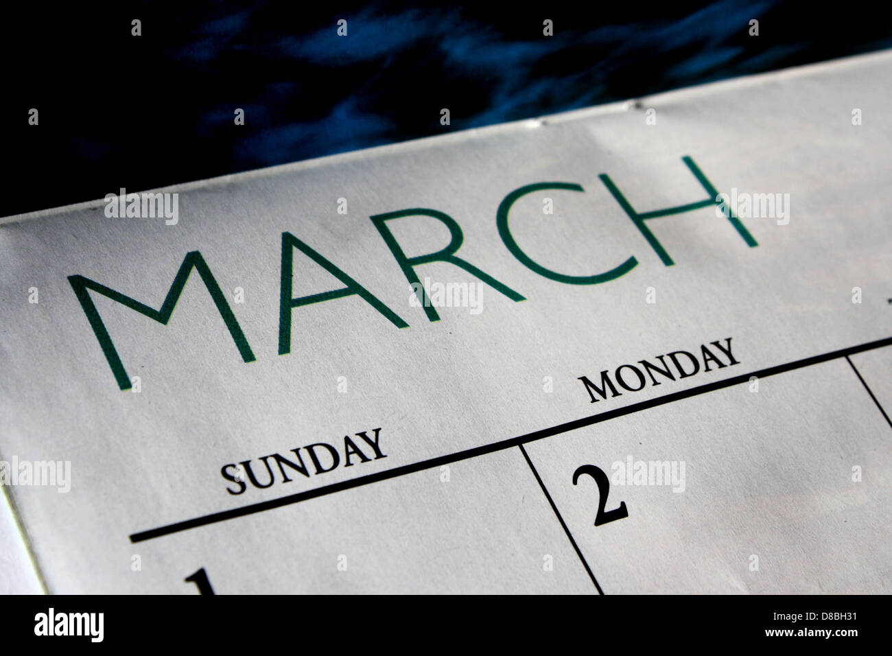 Visuel d'un calendrier de mars, affichant les dates et la mise en page ...