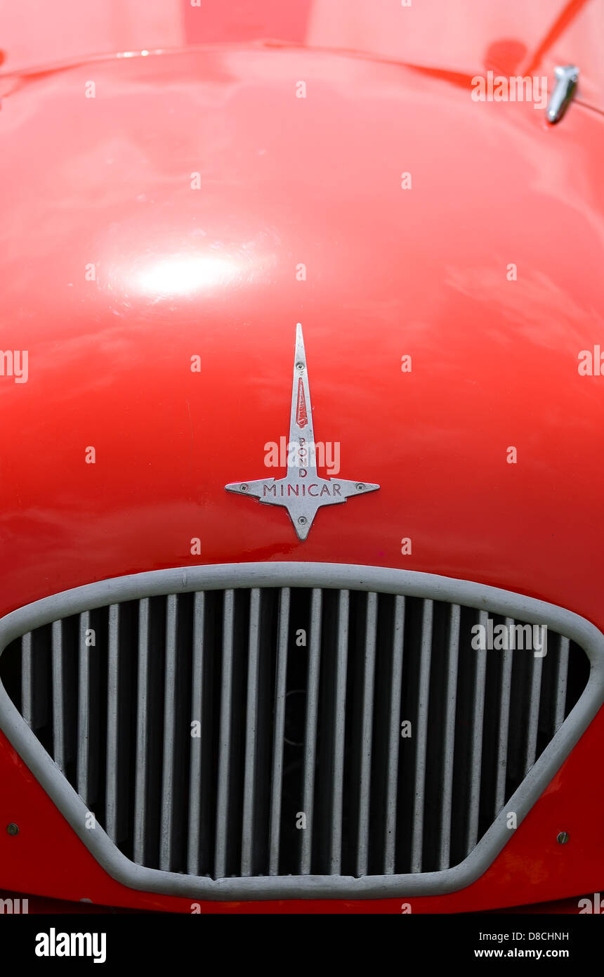 Bond car Banque de photographies et d’images à haute résolution - Alamy