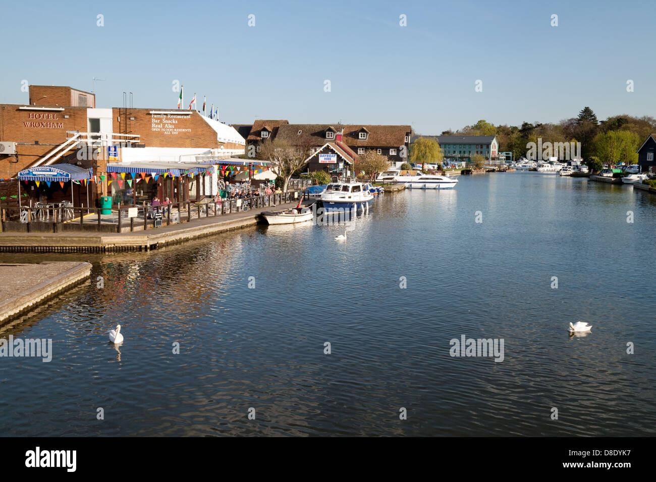 Wroxham town Banque de photographies et d’images à haute résolution - Alamy