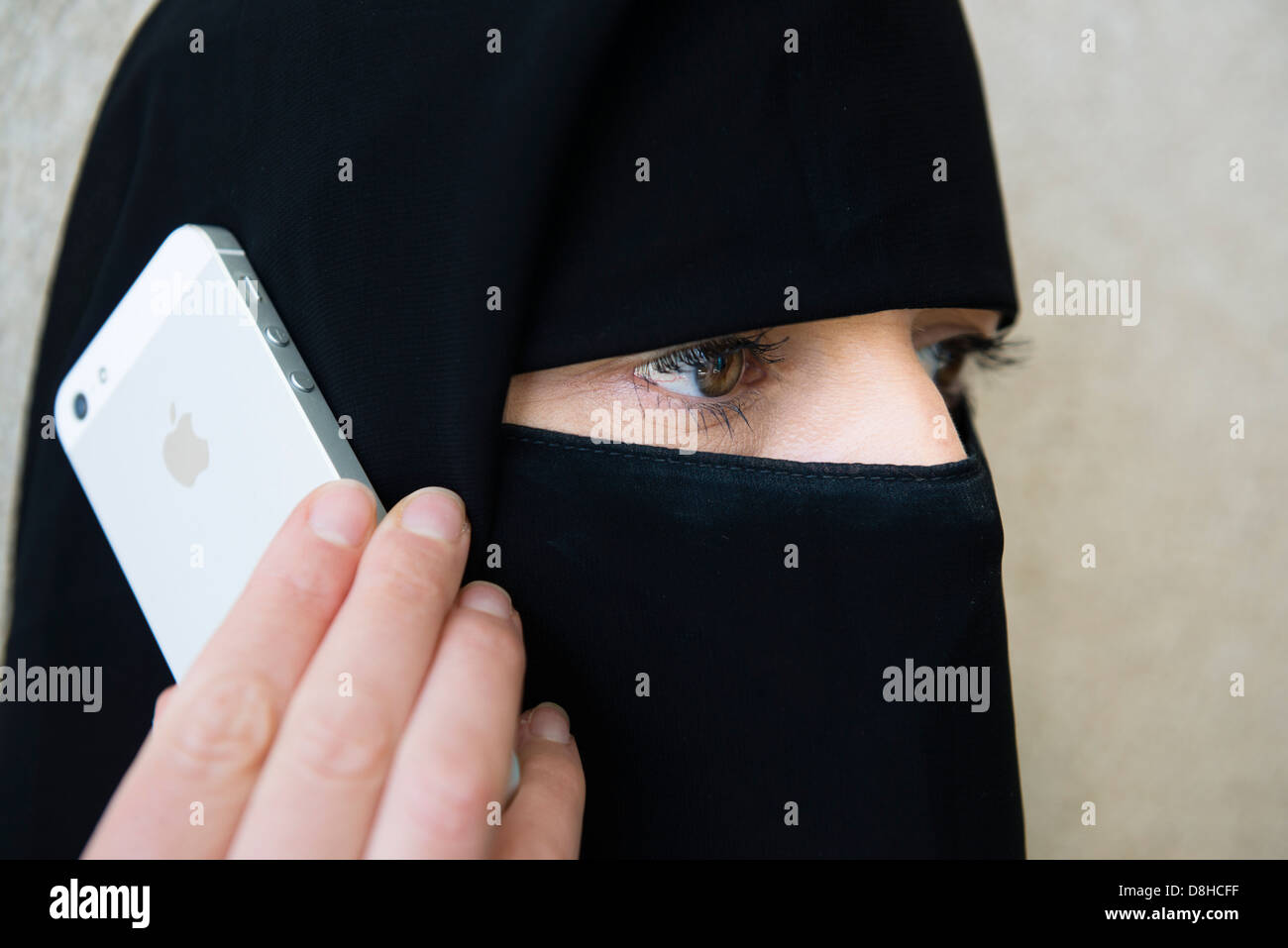 Niqab femme Banque de photographies et d’images à haute résolution - Alamy