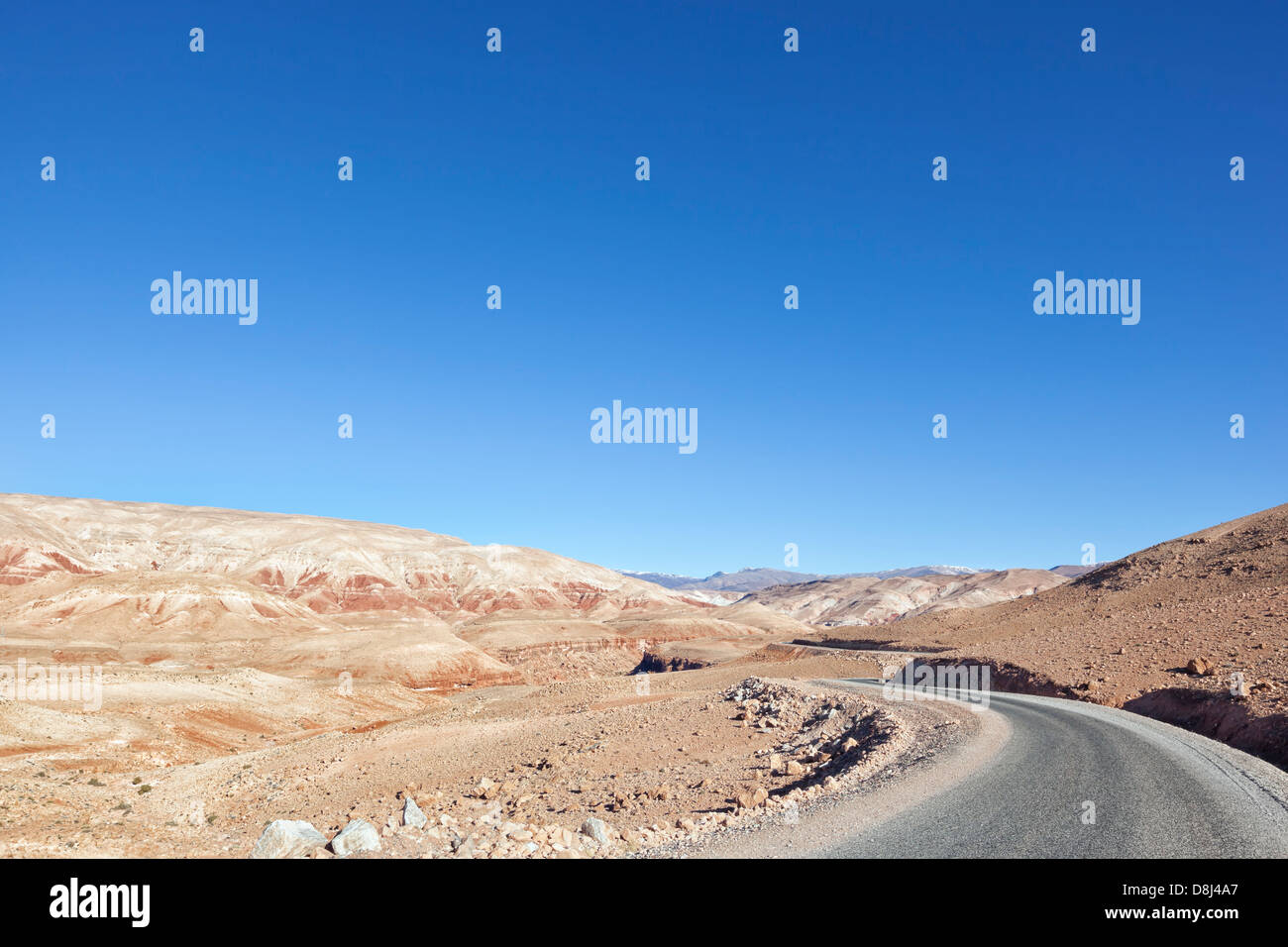 Montagnes du haut atlas Banque de photographies et d’images à haute ...