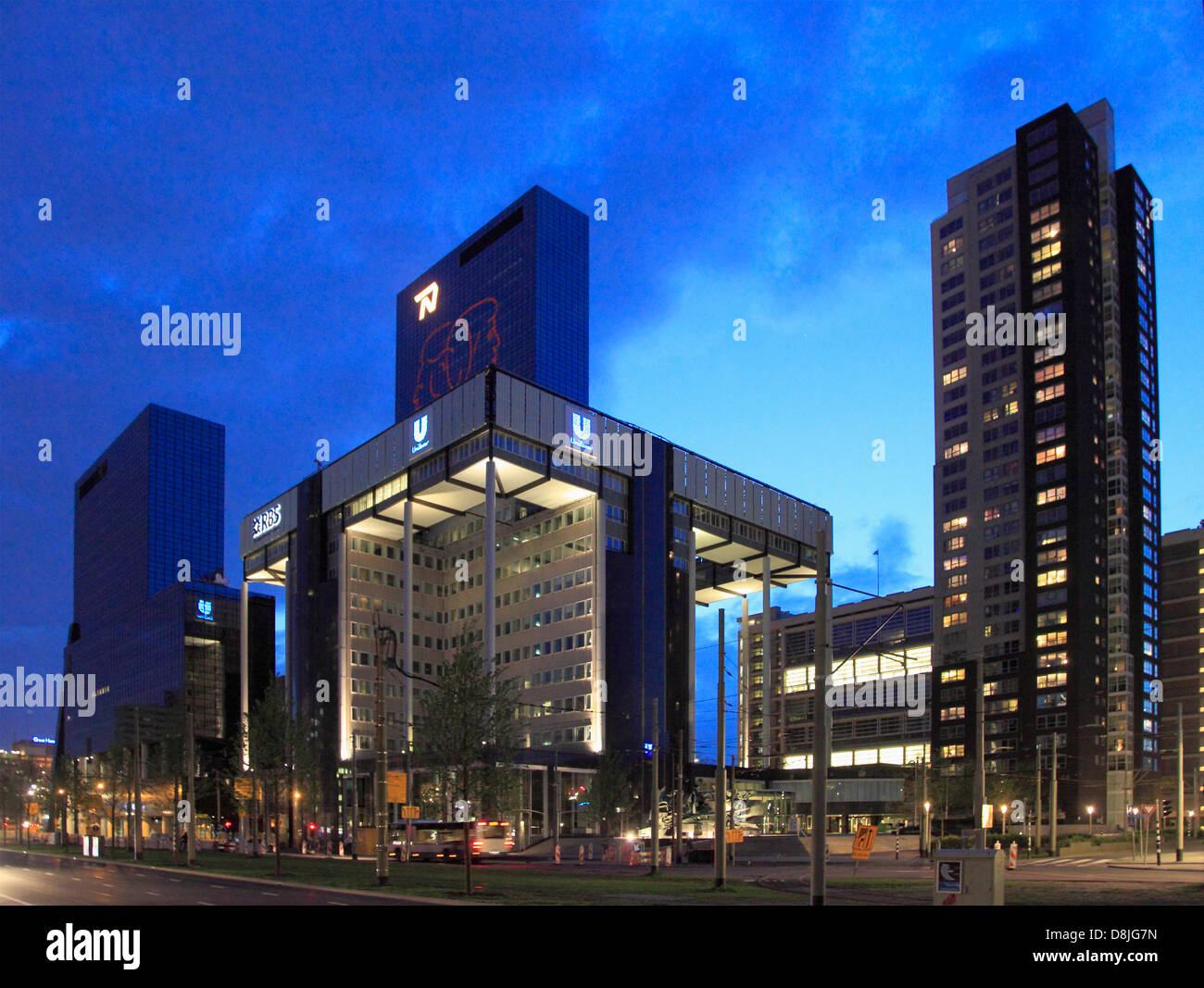 La arquitectura moderna de rotterdam Banque de photographies et d ...