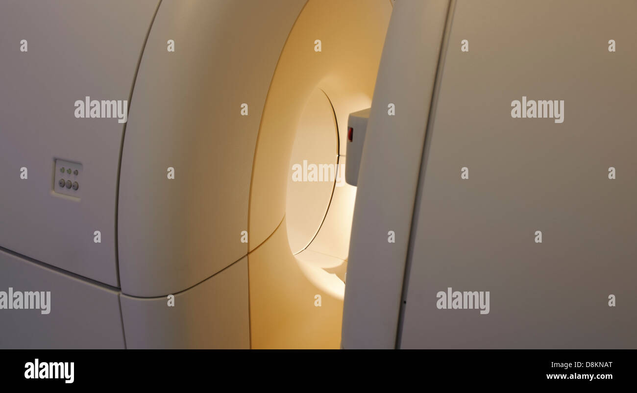 Mri scan machine Banque de photographies et d’images à haute résolution ...