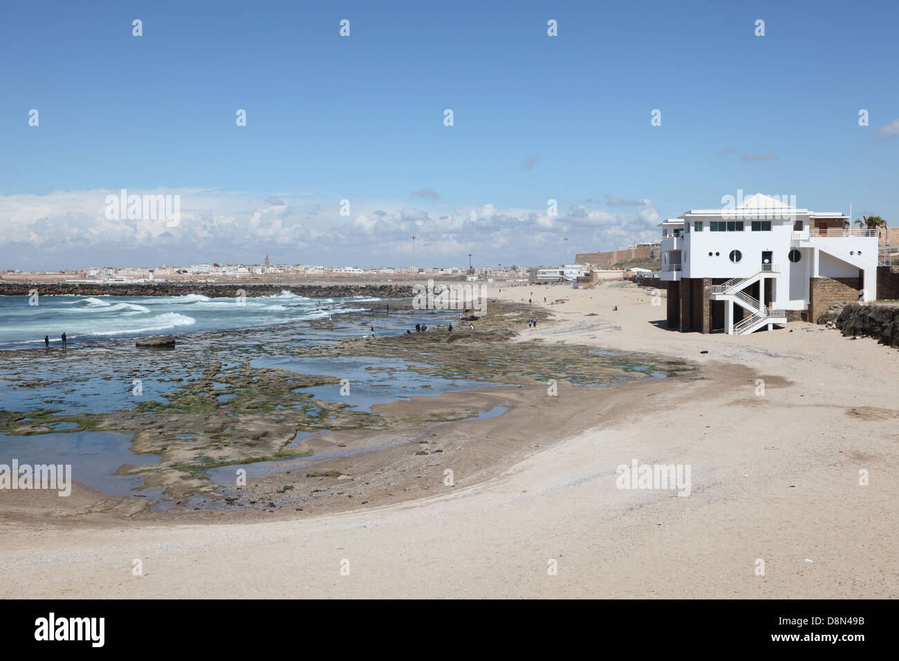 Plage de l'océan Atlantique à Rabat, Maroc Photo Stock - Alamy