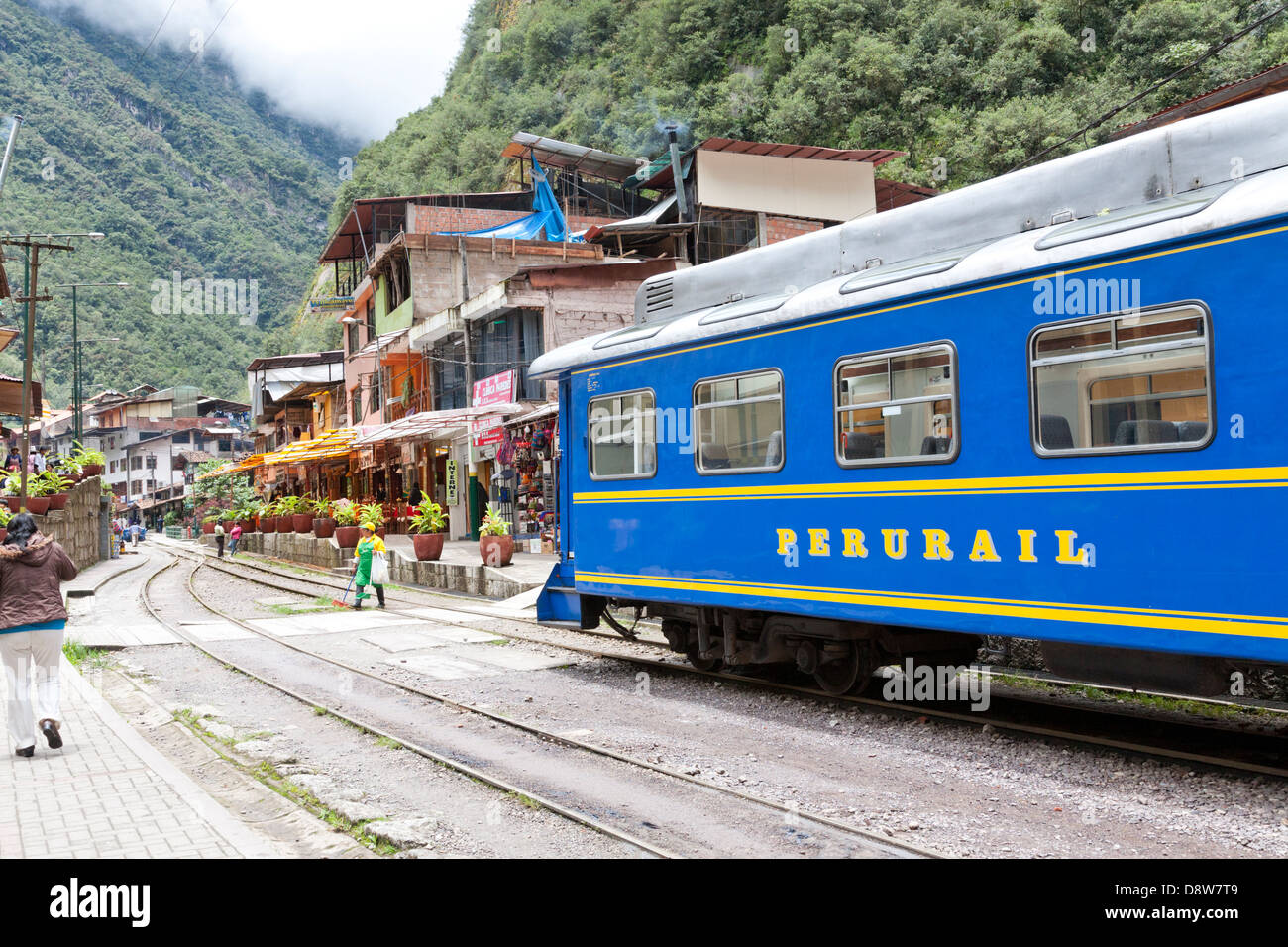 Aguas calientes train station Banque de photographies et d’images à ...