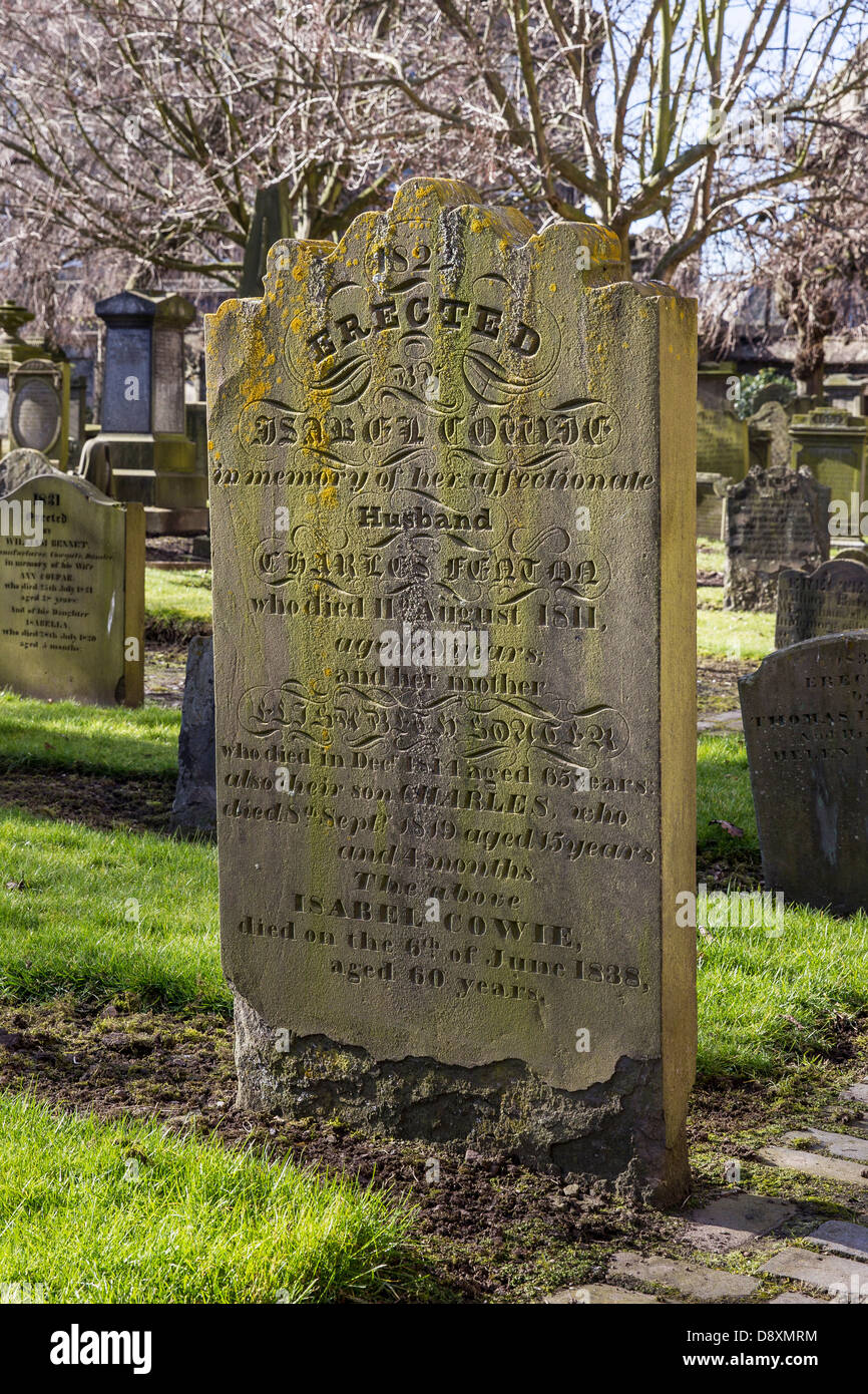 Vieille tombe pierre tombale cimetière cimetière pierre uk Photo Stock ...