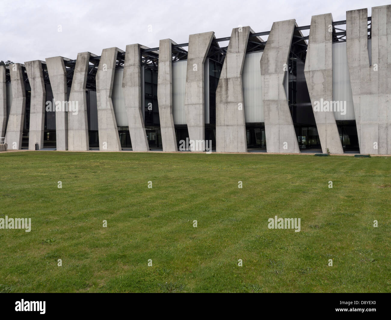 Batiment Scolaire Moderne Banque d'image et photos - Alamy