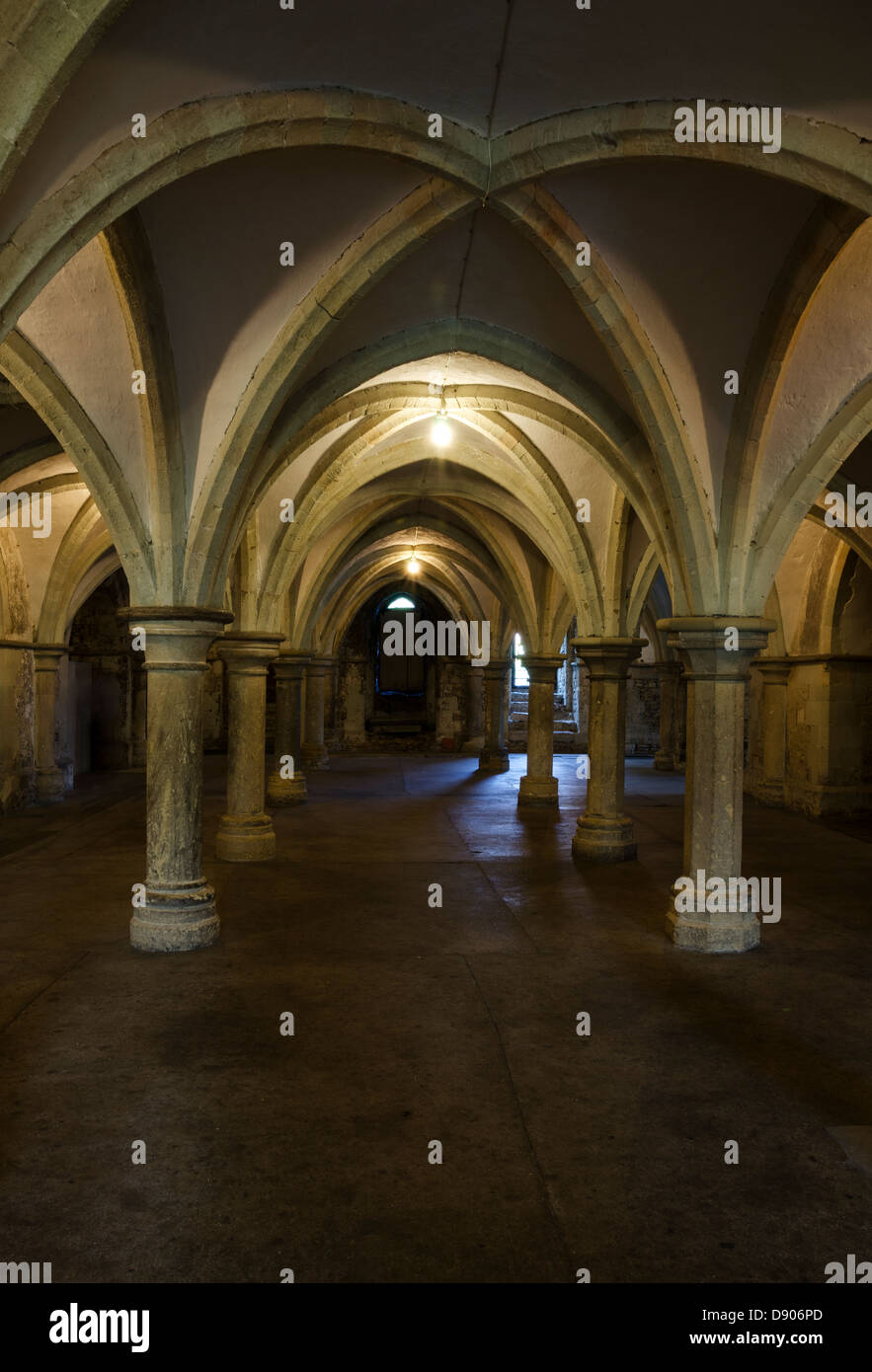 Crypte de pierre Banque de photographies et d’images à haute résolution ...