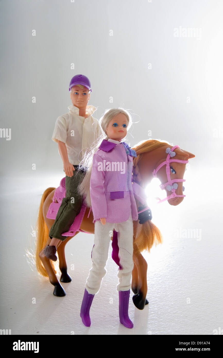 Barbie cheval Banque de photographies et d’images à haute résolution ...