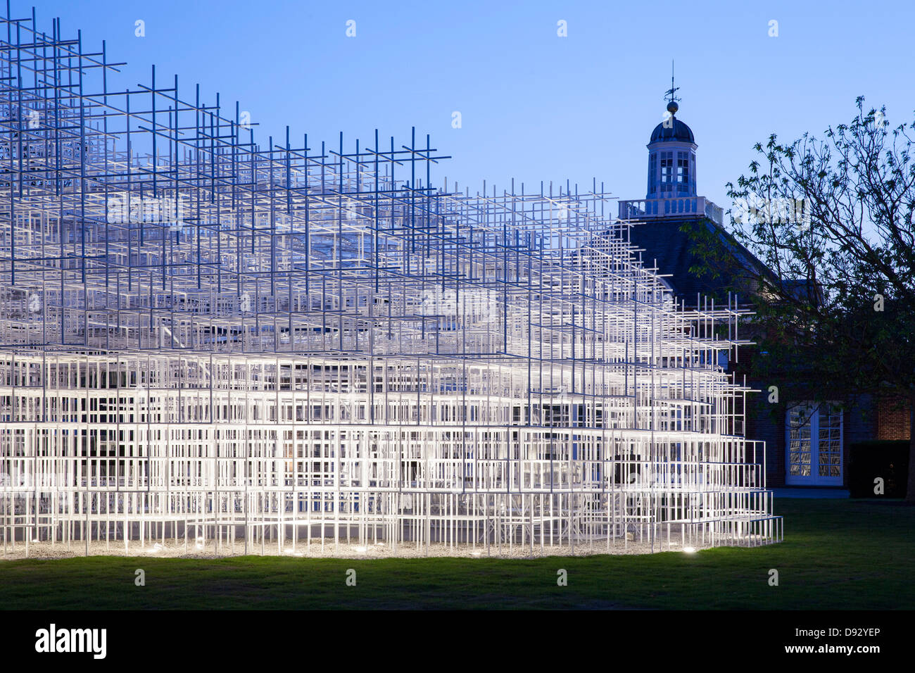 Serpentine structures Banque de photographies et d’images à haute ...