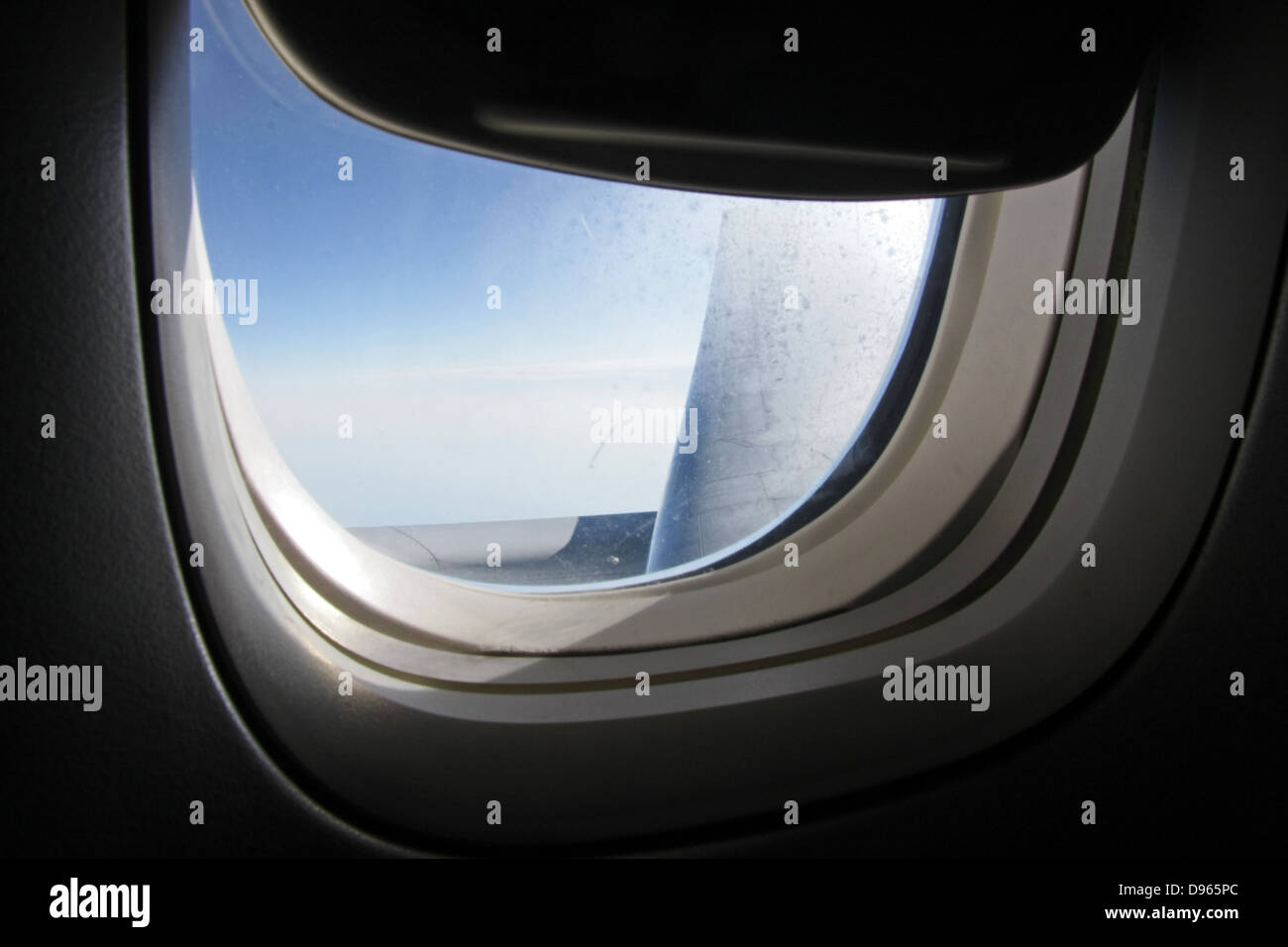 Boeing 777 Aircraft Window Banque d'image et photos - Alamy