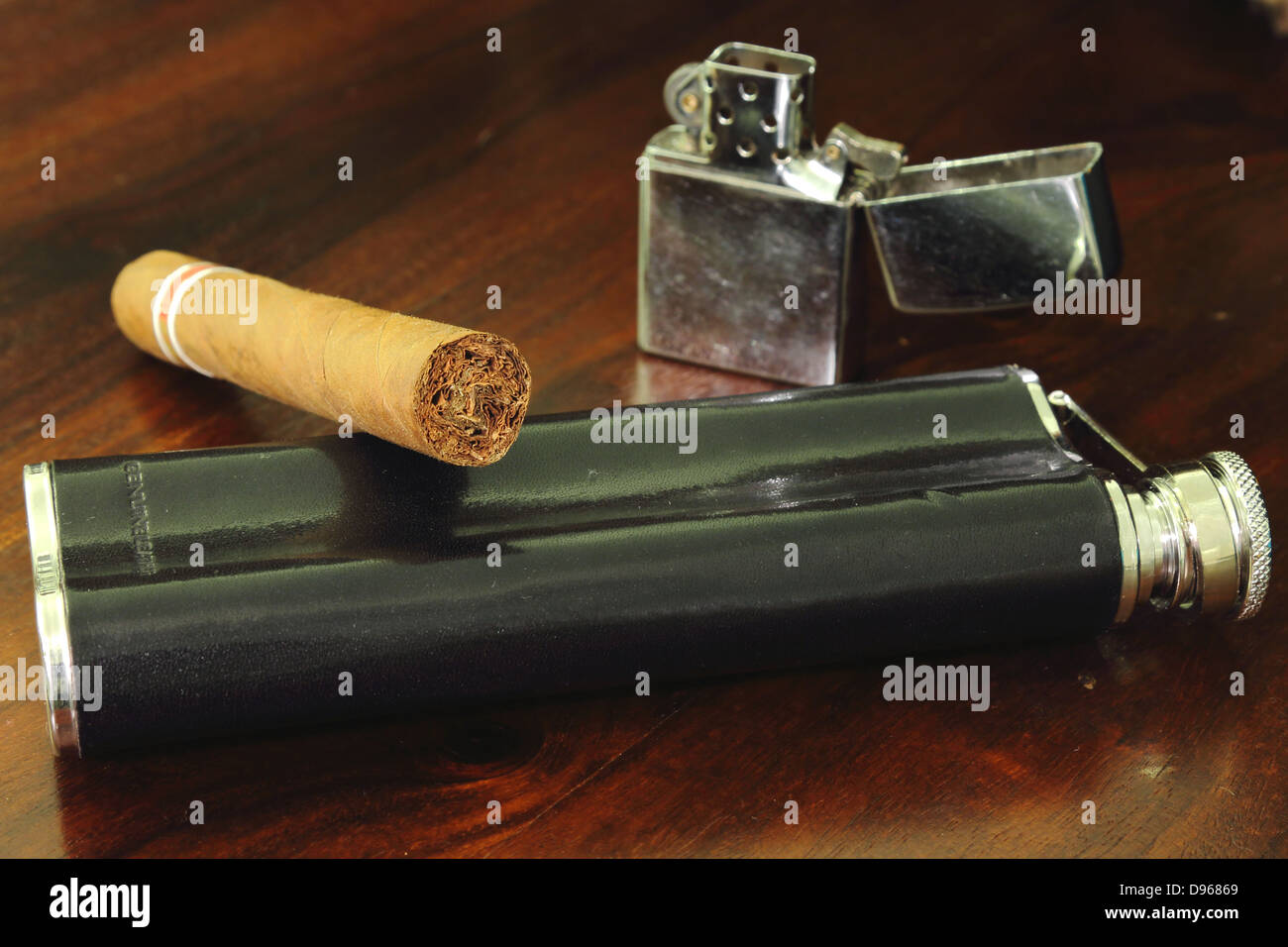 Hip flask Banque de photographies et d’images à haute résolution - Alamy