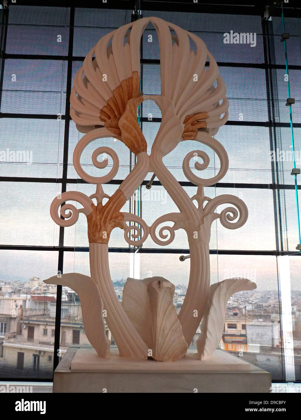 Akroterion Floral couronnant la crête du fronton du Parthénon, la ...