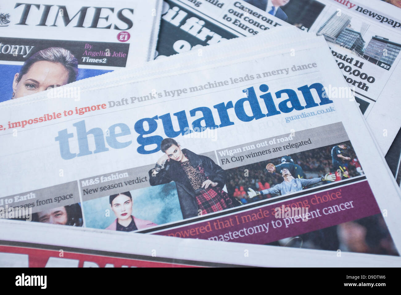 Front page of the guardian Banque de photographies et d’images à haute ...