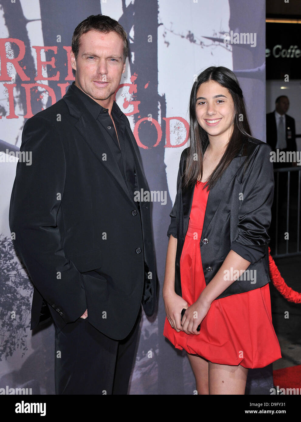 Michael Shanks avec sa fille Los Angeles Premiere de Warner Bros ...