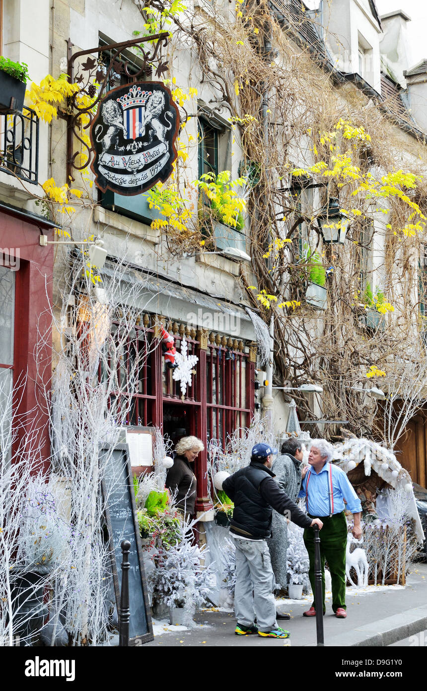Scène de rue parisienne Banque de photographies et d’images à haute ...